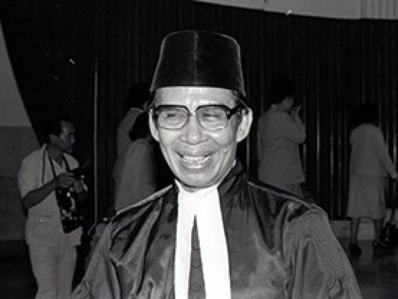 Bismar Siregar, dari Jaksa hingga Jadi Hakim yang Bernurani