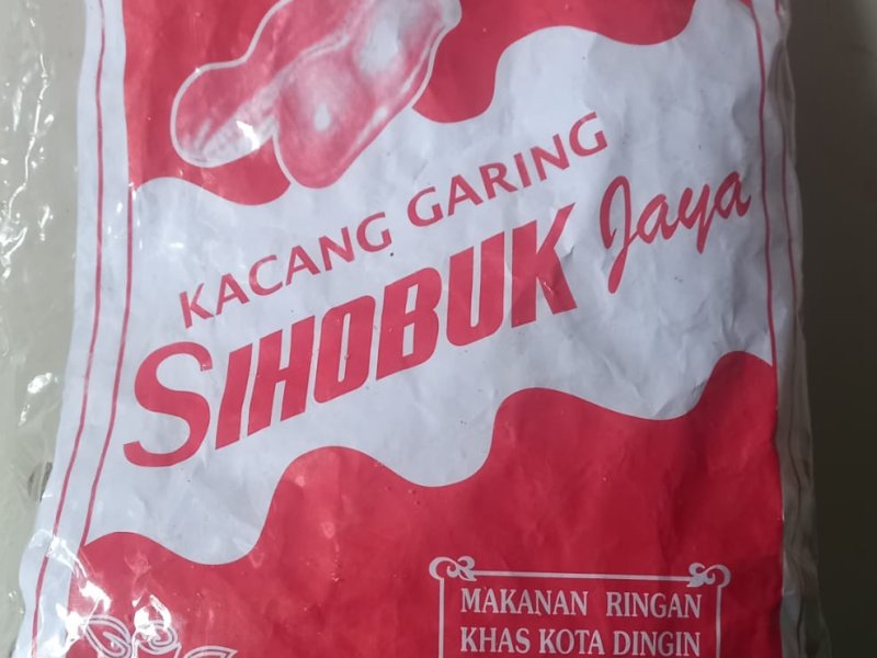 Kriuk! Renyahnya Kacang Sihobuk, Ole-Ole Trade Mark Tarutung